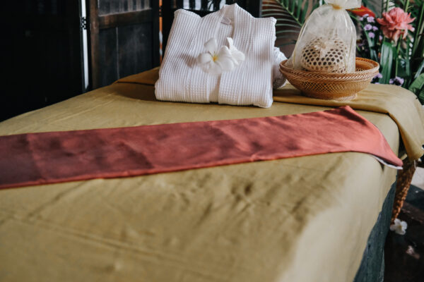 Massage Table Dimensions - Everything You Need To Know | Alevo