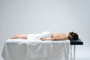 How to Deal with Awkward Massage Moments | Alevo